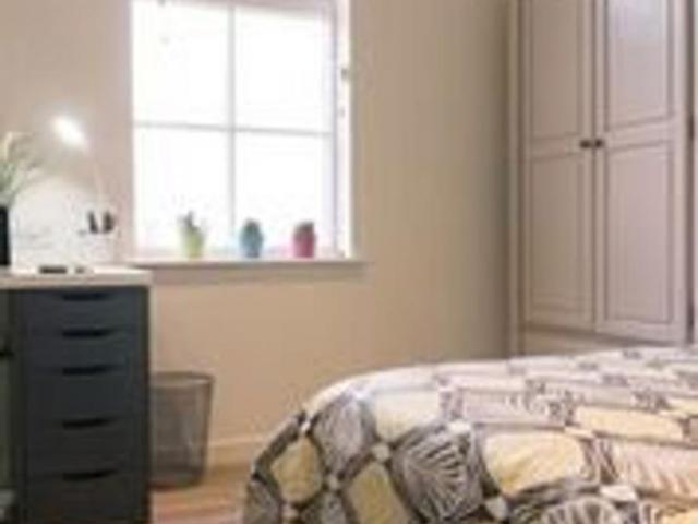 Room at Bells Square, Sheffield