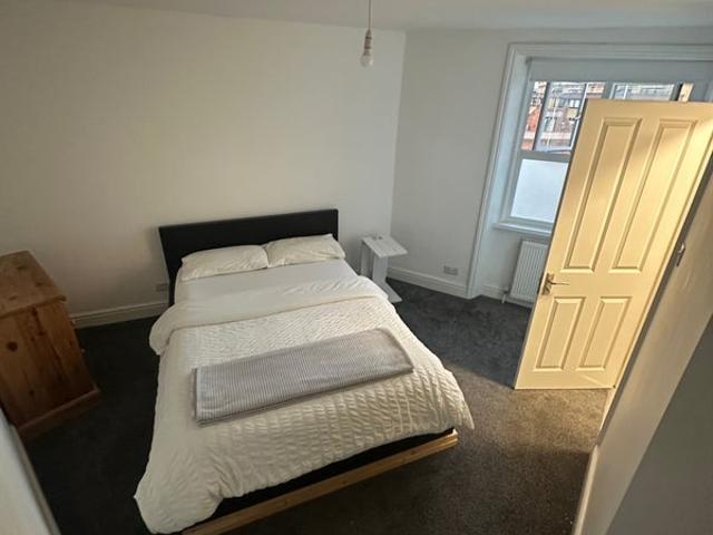 Room at Belsize Lane, Greater London