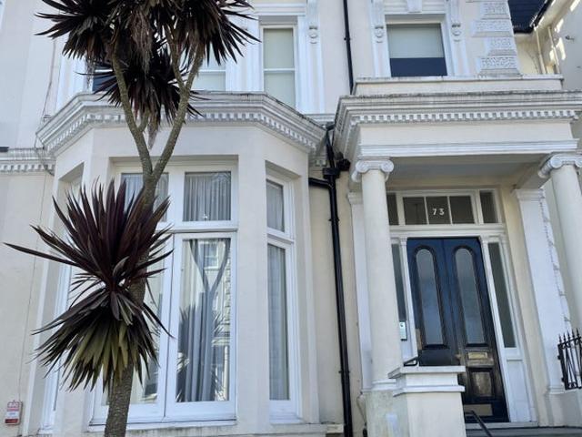 Room at Belsize Park Gardens, Greater London