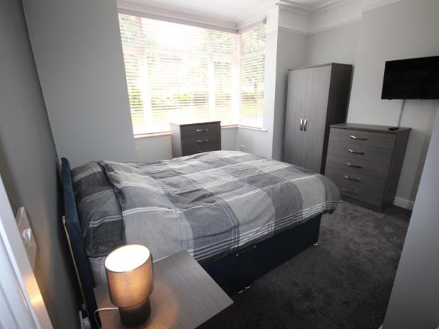 Room at Belvedere Road, East Staffordshire