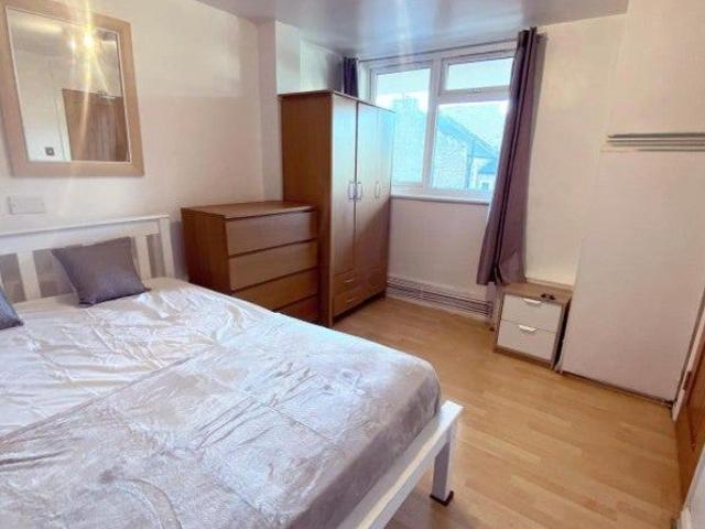 Room at Bemish Road, Greater London