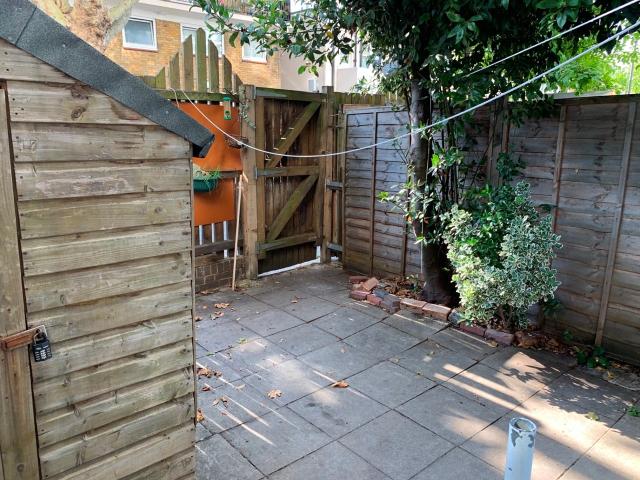 Room at Benworth Street, Greater London