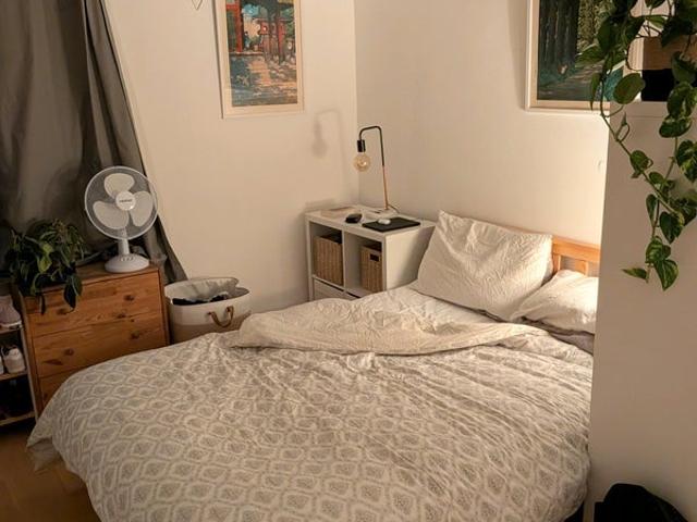 Room at Benyon Road, Greater London