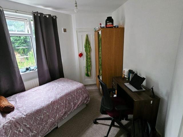 Room at Bestwood Street, Greater London