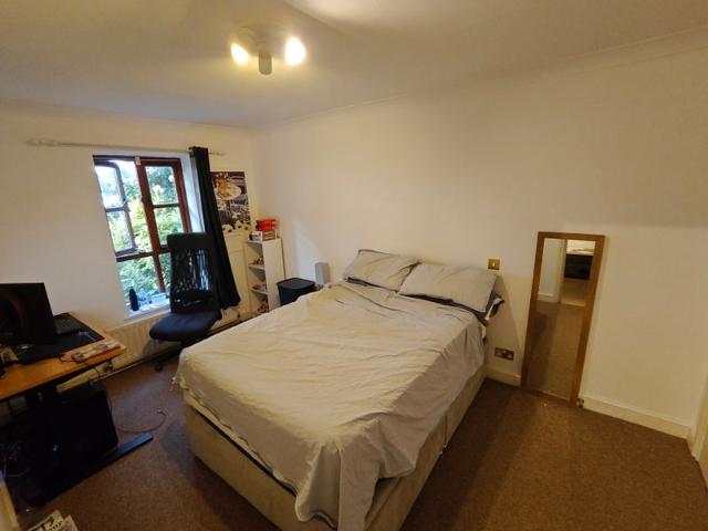 Room at Bermondsey Wall East, Greater London