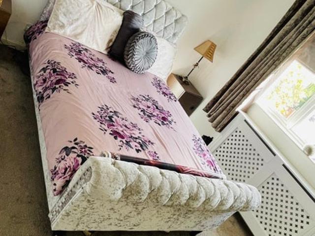 Room at Bernisdale Drive, Glasgow