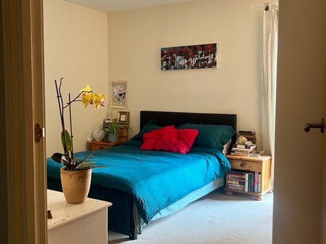 Room at Berger Road, Greater London