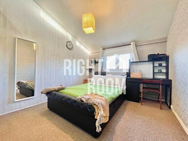 Room at Berkeley Walk, London