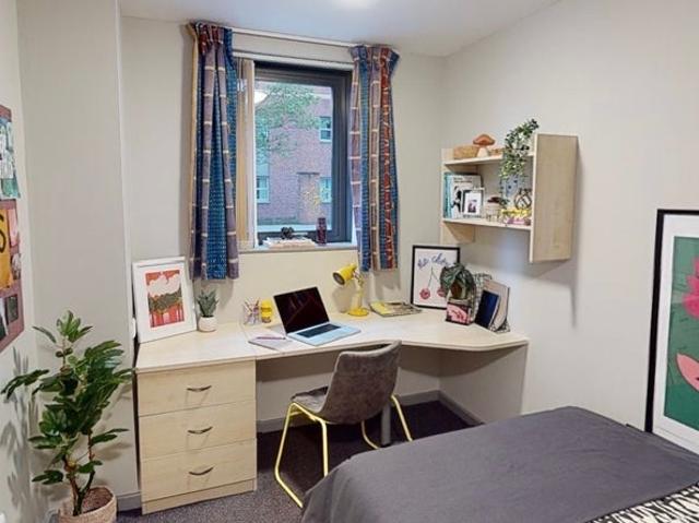 Room at Berry Street, Manchester