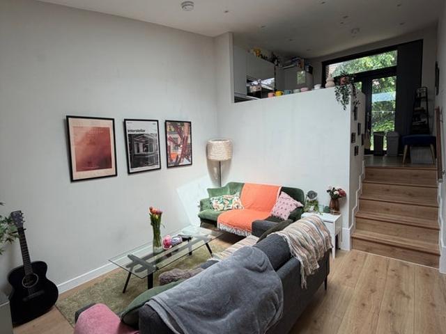 Room at Berriman Road, Greater London