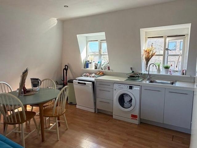 Room at Bethwin Road, Greater London