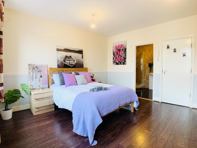 Room at Bethnal Green Road, Greater London