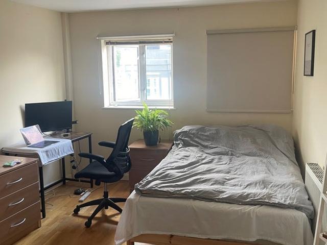 Room at Bethnal Green Road, Greater London