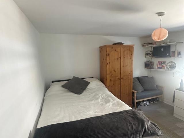 Room at Bethnal Green Road, Greater London