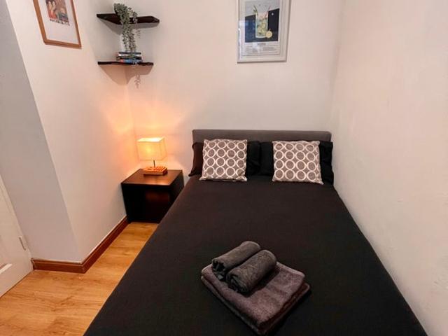 Room at Bevenden Street, Greater London