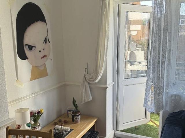 Room at Bevenden Street, Greater London