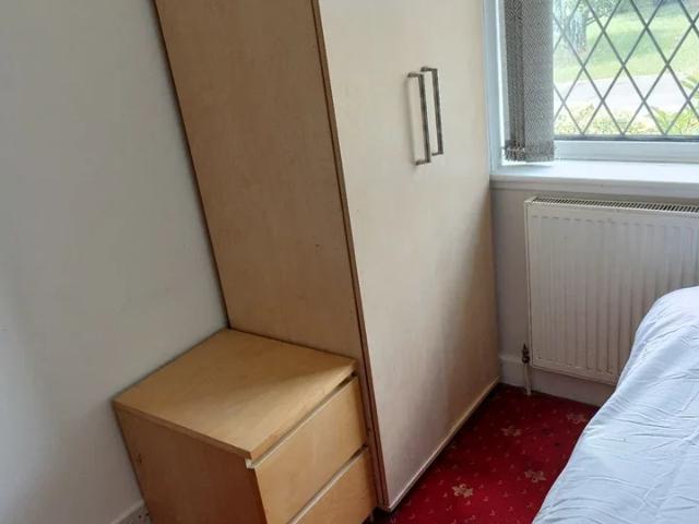 Room at Beverley Drive, Greater London