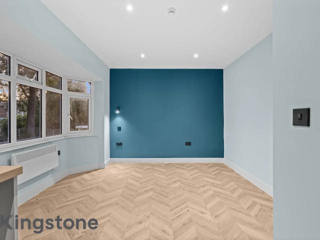 Room at Beverley Way, Greater London