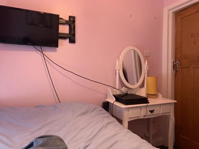 Room at Bibury Road, Birmingham