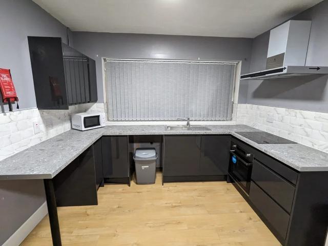 Room at Biggin Close, Birmingham