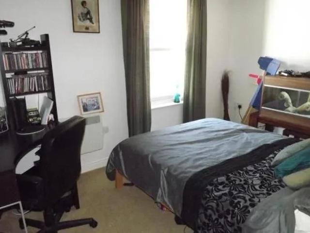 Room at Bingley Court, Canterbury