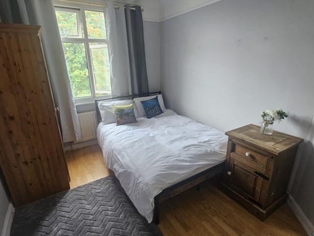 Room at Bishop Road, Chelmsford