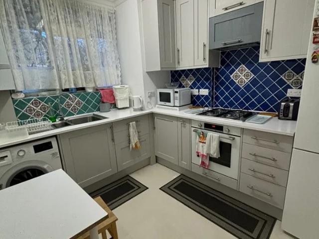 Room at Bishop's Bridge Road, City of Westminster