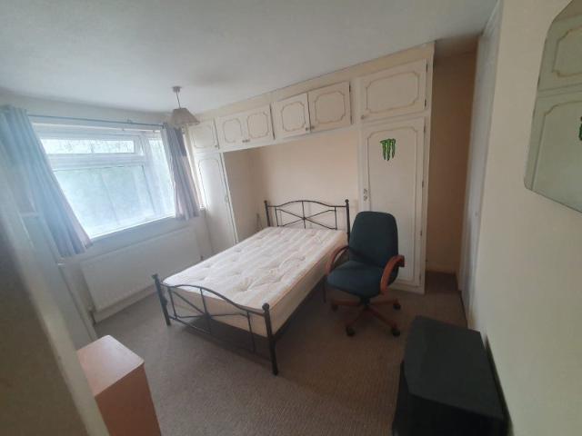 Room at Birch Grove, Slough