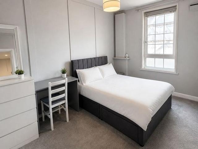 Room at Birchfield Street, Greater London