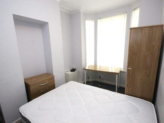 Room at Blandford Road, Salford