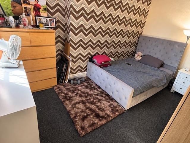 Room at Blackburn Road, Darwen