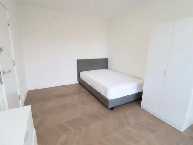 Room at Blackheath Park, Greater London
