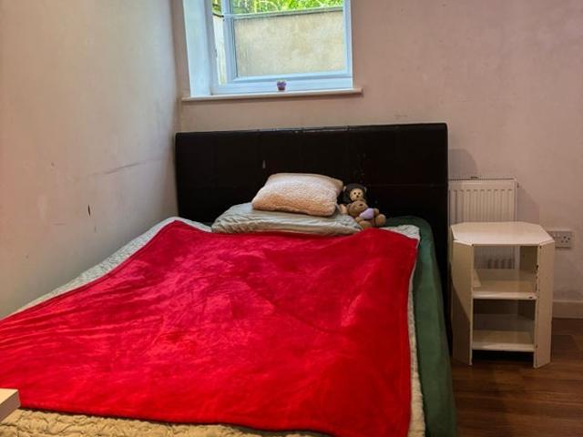 Room at Blackman Lane, Leeds