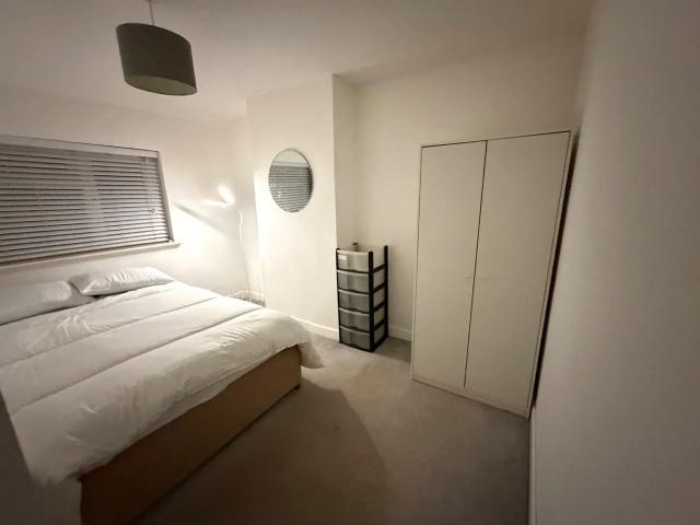 Room at Blackwell Drive, Watford