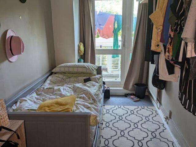 Room at Blackthorn Street, Greater London