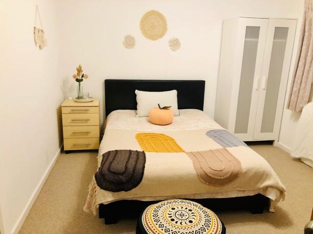 Room at Blake Road, Bristol