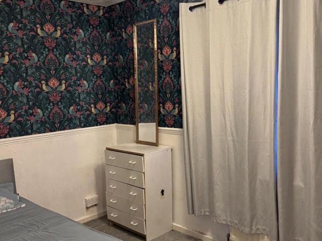 Room at Blakeney Road, Bristol