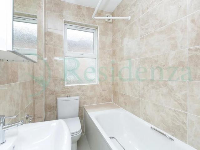Room at Blakenham Road, Greater London