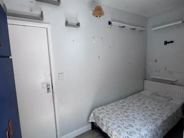 Room at Blenheim Rise, Greater London