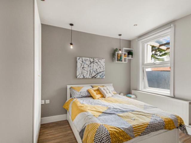 Room at Bloomfield Road, Greater London