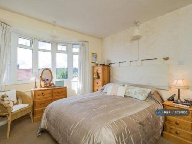 Room at Blue Bell Hill Road, Nottingham
