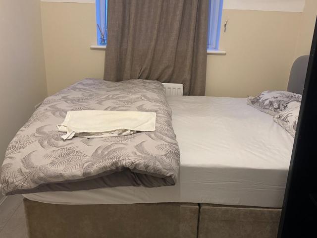Room at Blueberry Avenue, Manchester