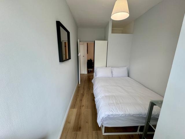 Room at Blythe Road, Greater London