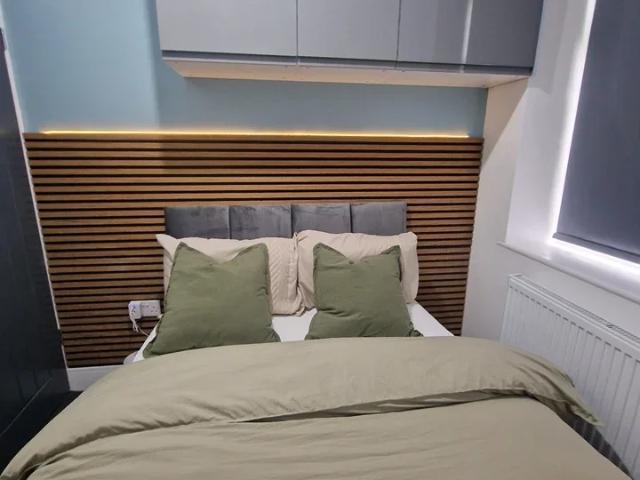 Room at Boarshaw Road, Middleton