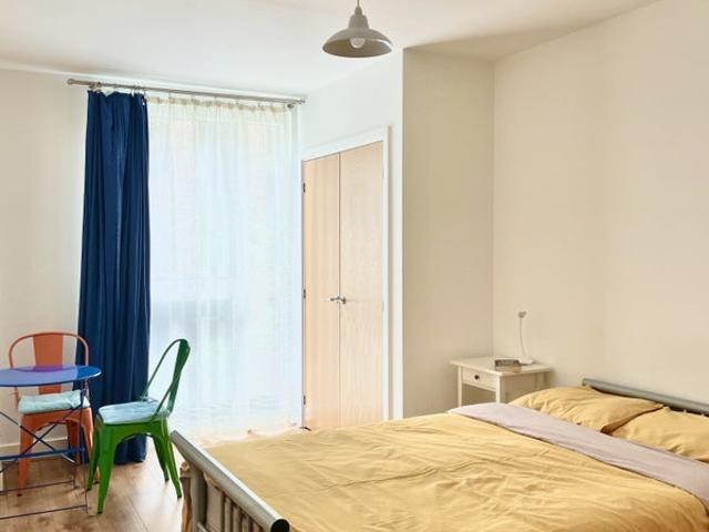 Room at Boat Lane, Greater London