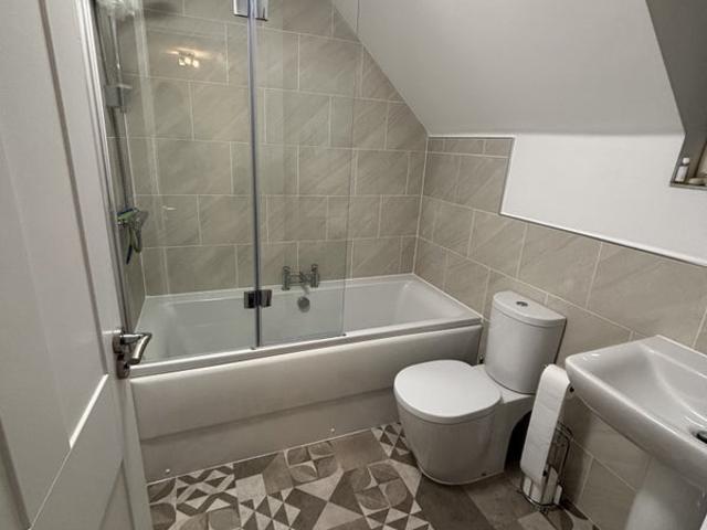 Room at Bodington Avenue, Leeds