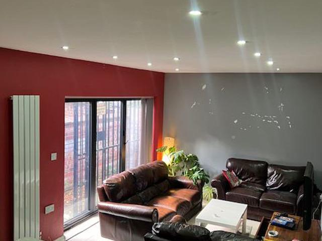 Room at Booth Avenue, Manchester