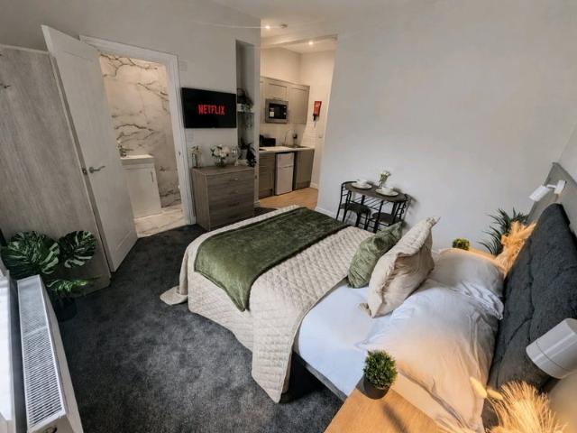 Room at Boothen Old Road, Stoke on Trent