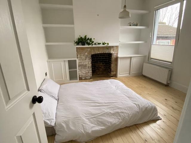 Room at Boleyn Road, Greater London