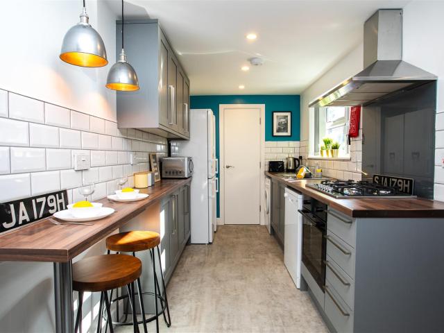 Room at Bolingbroke Road, Coventry